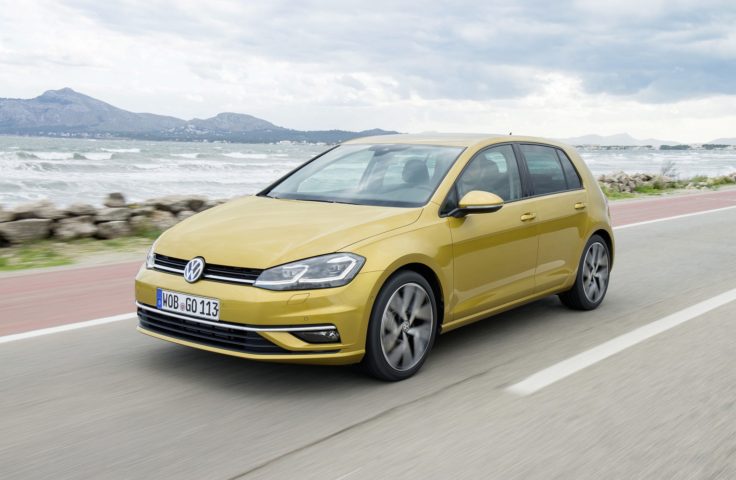 Νέο Volkswagen Golf TGI με φυσικό αέριο - autoliveris