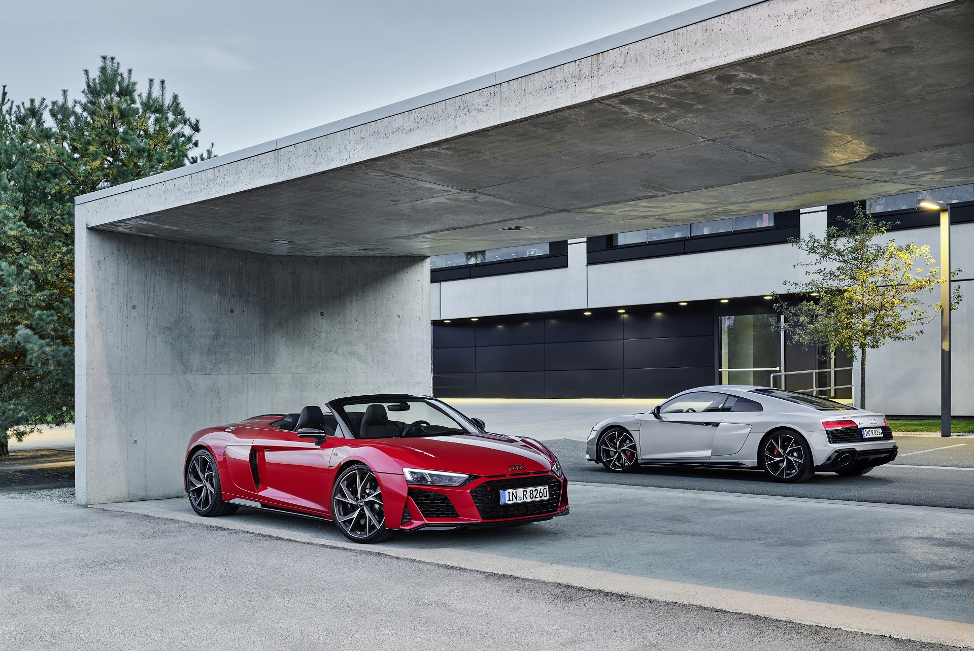 Το νέο Audi R8 V10 RWD - autoliveris