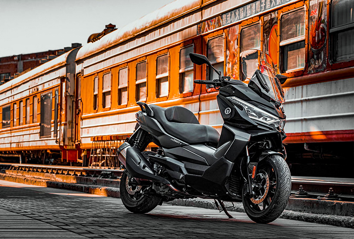 Voge SR4 Max: Αποκάλυψη τώρα (video) - autoliveris