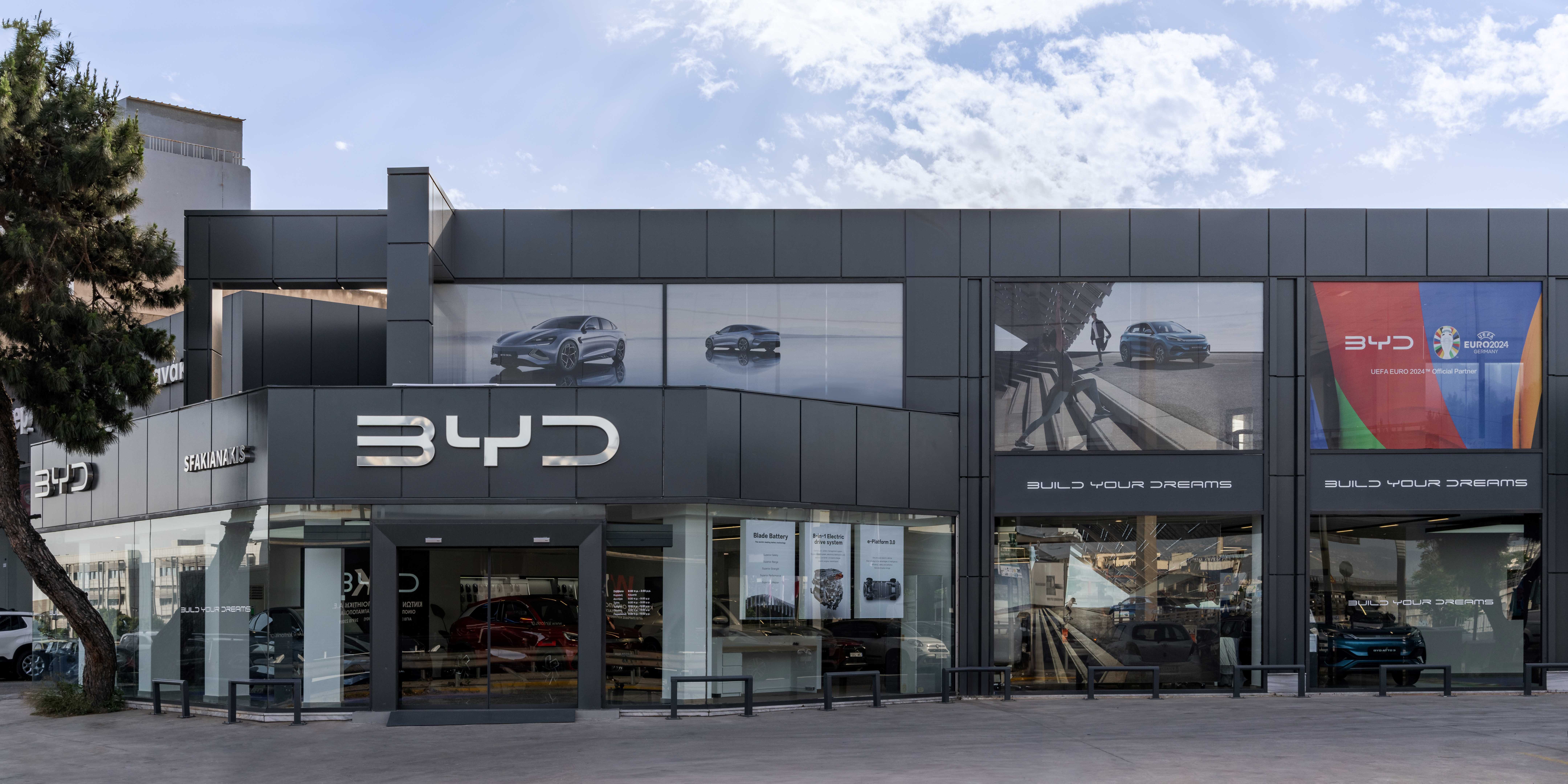 Η BYD με δύο νέες κάθετες μονάδες - autoliveris